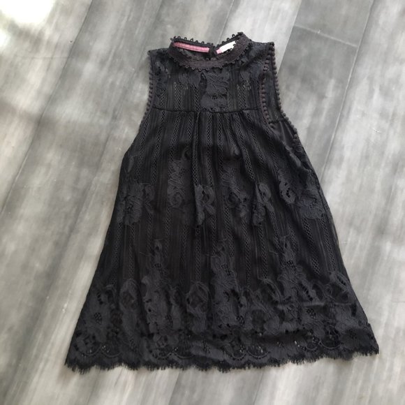 coco and jameson | Tops | Coco Jameson Lace Sleeveless Tank | Poshmark